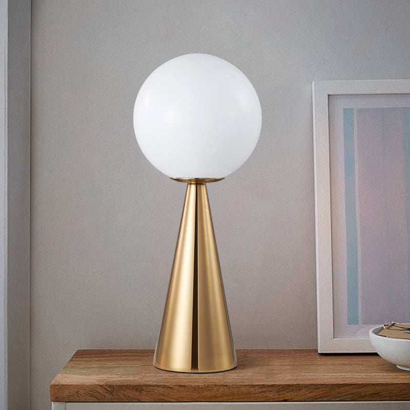 Future Modern Brass Table Lamp – Staunton and Henry